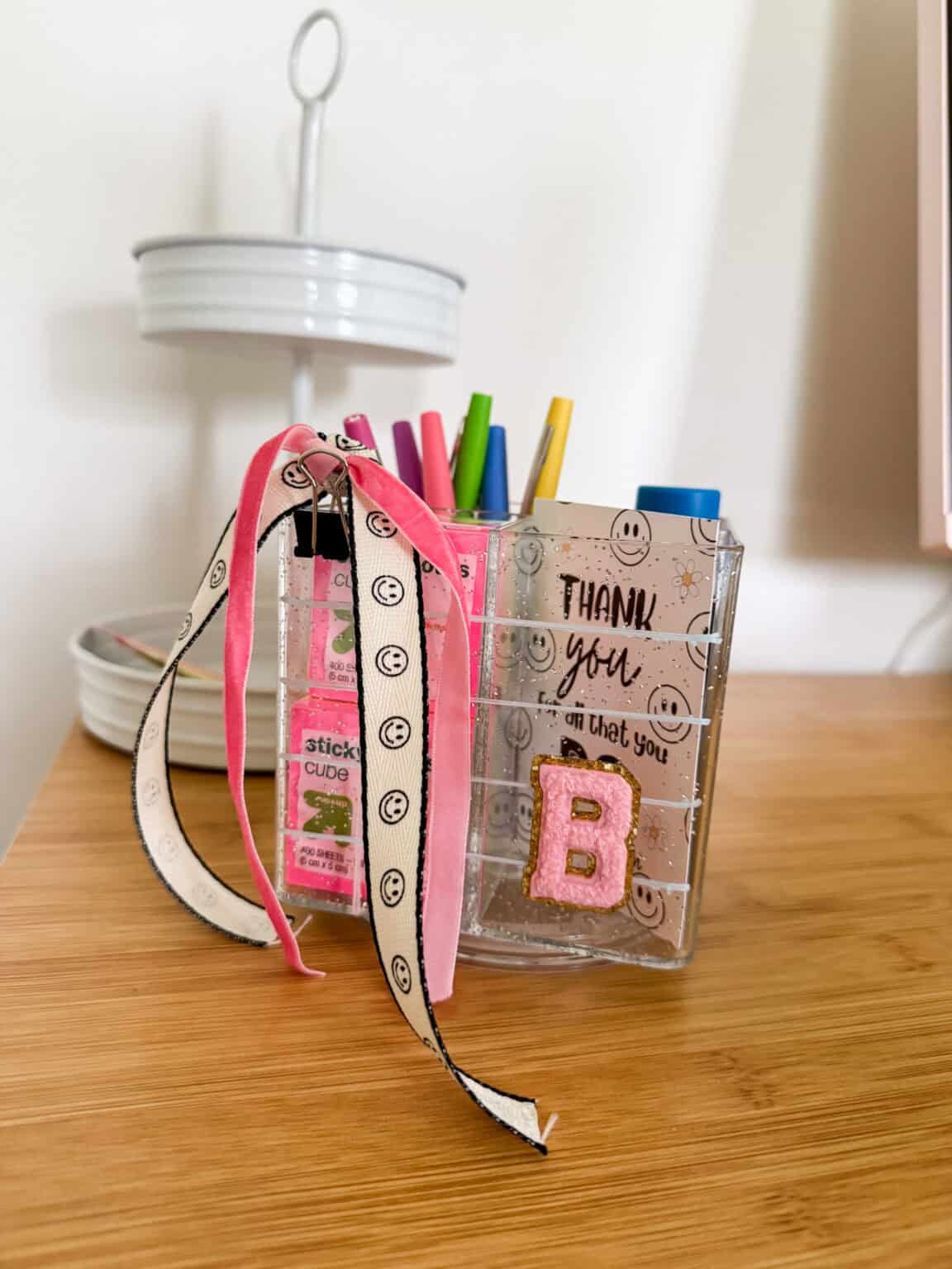 How to Create A Personalized Desk Caddy: A Customized Gift for Teachers ...